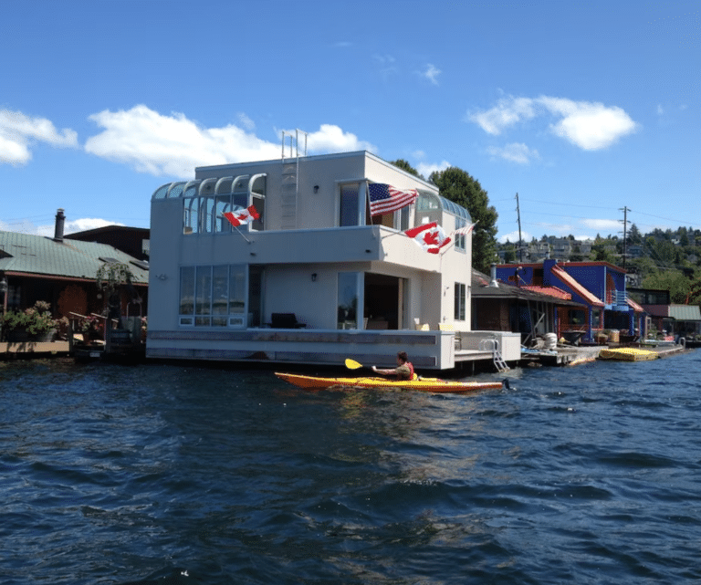 Living on the Water: Top 10 Houseboat Rentals in Seattle - Emerald City ...