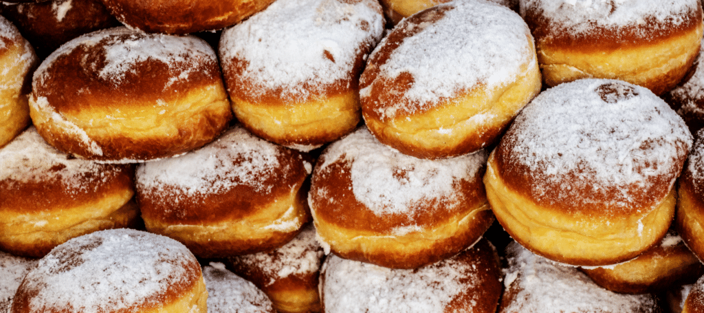 The 10 Best Doughnuts In Seattle For Golden Fluffy Goodness - Emerald ...